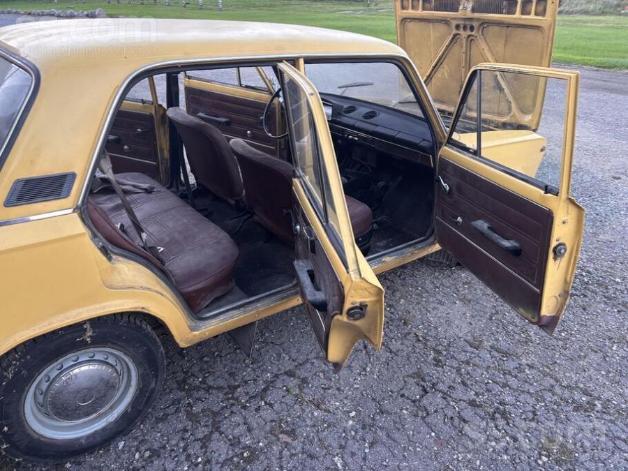 Dzeltens VAZ / Lada 2101 1981 Valmiera, ar dzinēja tilpumu 1.20 L un nobraukumu 90 tūkst. km par 800 €, foto 4 vietnē AUTOMOTO.COM.LV