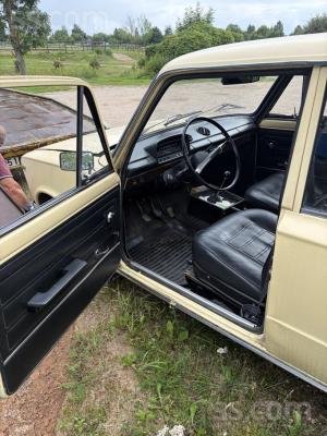 Yellow VAZ / Lada 2101 1986 in Kuldiga, with an engine capacity of 1.30 L and mileage of 50 thousand km for 1100 €, photo 4 on AUTOMOTO.COM.LV