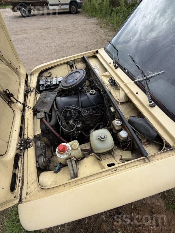 Yellow VAZ / Lada 2101 1986 in Kuldiga, with an engine capacity of 1.30 L and mileage of 50 thousand km for 1100 €, photo 4 on AUTOMOTO.COM.LV