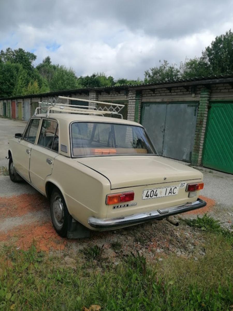 Balts VAZ / Lada 21013 1985 Sillamē, ar dzinēja tilpumu 0.00 L un nobraukumu 49 tūkst. km par 3000 €, foto 1 vietnē AUTOMOTO.COM.LV