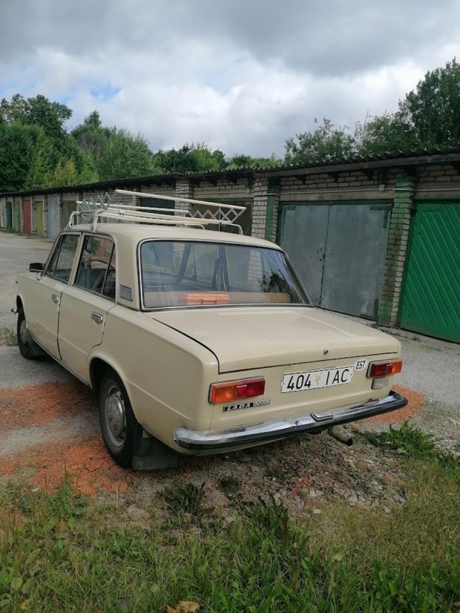 Balts VAZ / Lada 21013 1985 Sillamē, ar dzinēja tilpumu 0.00 L un nobraukumu 49 tūkst. km par 3000 €, foto 9 vietnē AUTOMOTO.COM.LV