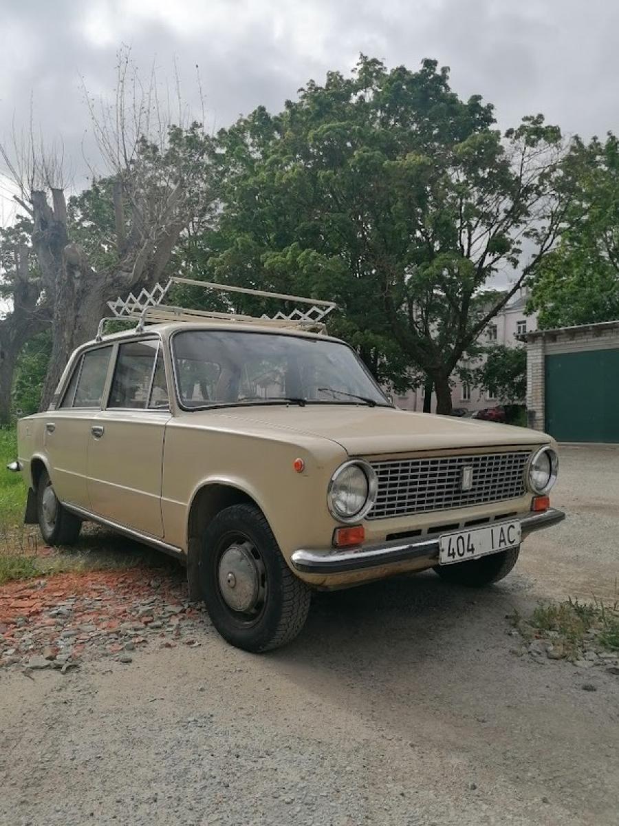 Balts VAZ / Lada 21013 1985 Sillamē, ar dzinēja tilpumu 0.00 L un nobraukumu 49 tūkst. km par 3000 €, foto 10 vietnē AUTOMOTO.COM.LV