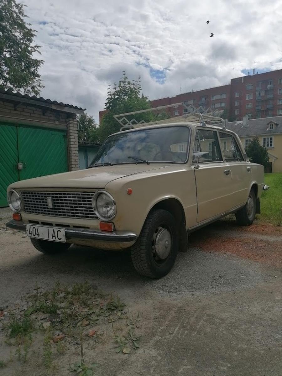 Balts VAZ / Lada 21013 1985 Sillamē, ar dzinēja tilpumu 0.00 L un nobraukumu 49 tūkst. km par 3000 €, foto 11 vietnē AUTOMOTO.COM.LV