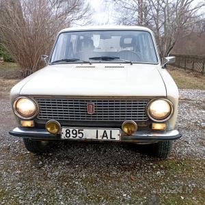Smilšu krāsa VAZ / Lada 2102 1973 Tartu, ar dzinēja tilpumu 1.20 L un nobraukumu 45 tūkst. km par 2500 €, foto 3 vietnē AUTOMOTO.COM.LV