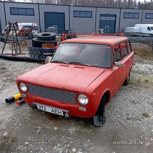 Smilšu krāsa VAZ / Lada 2102 1973 Tartu, ar dzinēja tilpumu 1.20 L un nobraukumu 45 tūkst. km par 2500 €, foto 12 vietnē AUTOMOTO.COM.LV