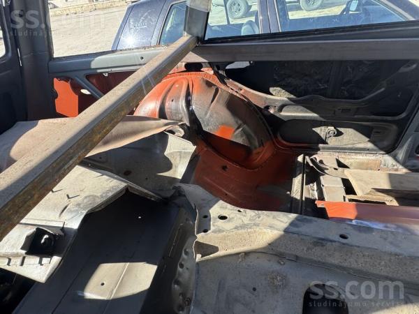 Melns VAZ / Lada 2102 1983 Ventspils, ar dzinēja tilpumu 1.60 L un nobraukumu 50 tūkst. km par 1000 €, foto 6 vietnē AUTOMOTO.COM.LV