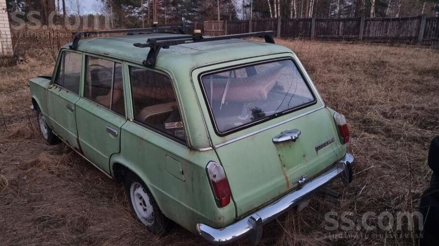 Green VAZ / Lada 2102 1981 in Riga, with an engine capacity of 1.30 L and mileage of 420 thousand km for 500 €, photo 3 on AUTOMOTO.COM.LV