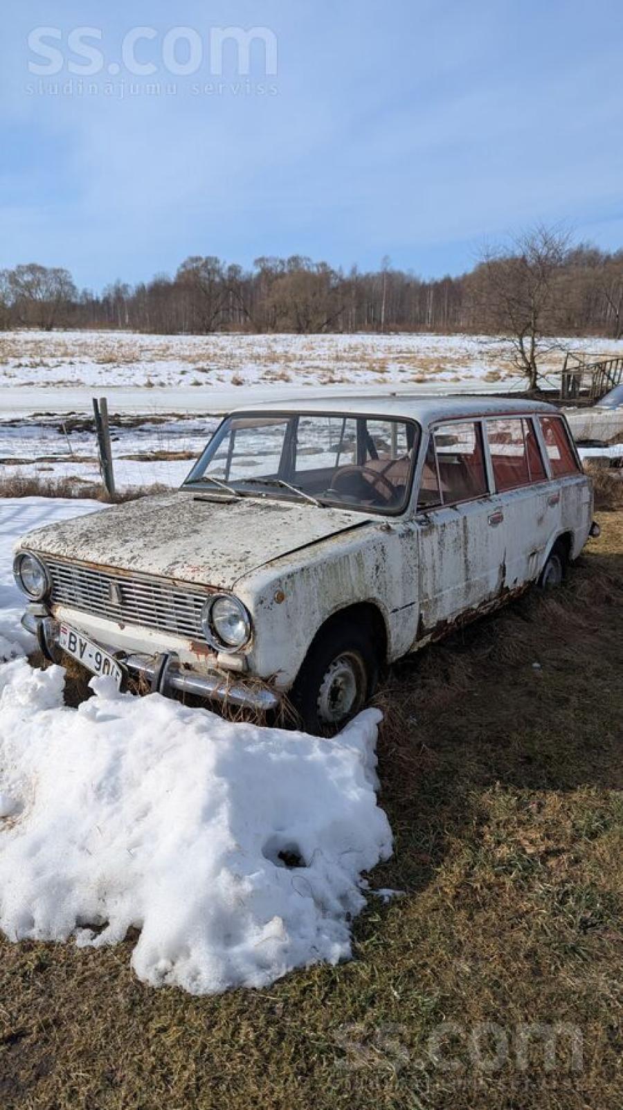 Белый ВАЗ 2102 1979 в Лудза, объемом двигателя 1.20 л и пробегом 35 тыс. км за 300 €, фото 1 на AUTOMOTO.COM.LV