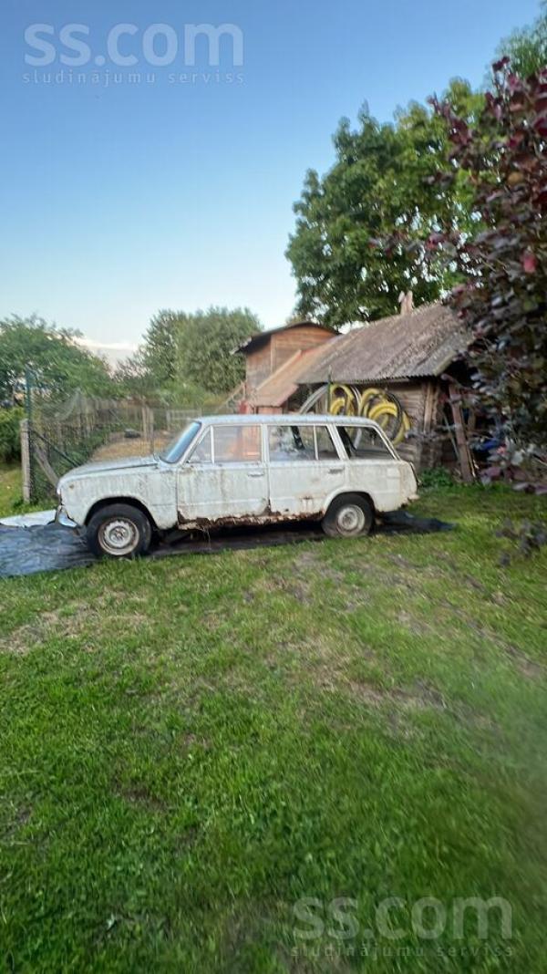 Balts VAZ / Lada 2102 1979 Ludza, ar dzinēja tilpumu 1.20 L un nobraukumu 35 tūkst. km par 300 €, foto 8 vietnē AUTOMOTO.COM.LV