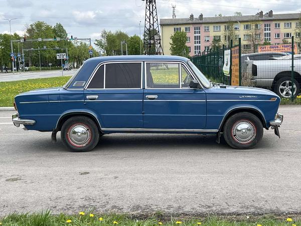 Zils VAZ / Lada 2103 1973 Narva, ar dzinēja tilpumu 1.50 L un nobraukumu 12 tūkst. km par 1999 €, foto 5 vietnē AUTOMOTO.COM.LV