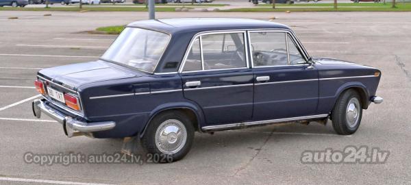 Синий ВАЗ 2103 1979 в Тарту, объемом двигателя 1.50 л и пробегом 94 тыс. км за 1979 €, фото 5 на AUTOMOTO.COM.LV