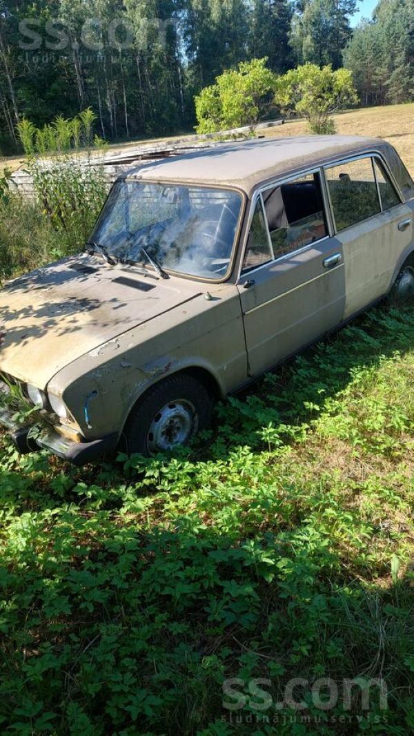 Brūns VAZ / Lada 2103 1988 Rīga, ar dzinēja tilpumu 1.30 L un nobraukumu 56 tūkst. km par 300 €, foto 4 vietnē AUTOMOTO.COM.LV