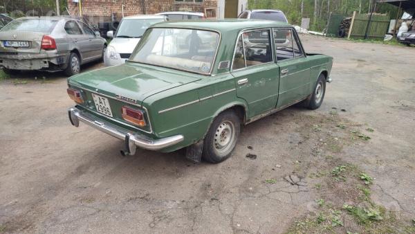 Zaļš VAZ / Lada 2103 1975 Rīga, ar dzinēja tilpumu 1.50 L un nobraukumu 18 tūkst. km par 1000 €, foto 4 vietnē AUTOMOTO.COM.LV