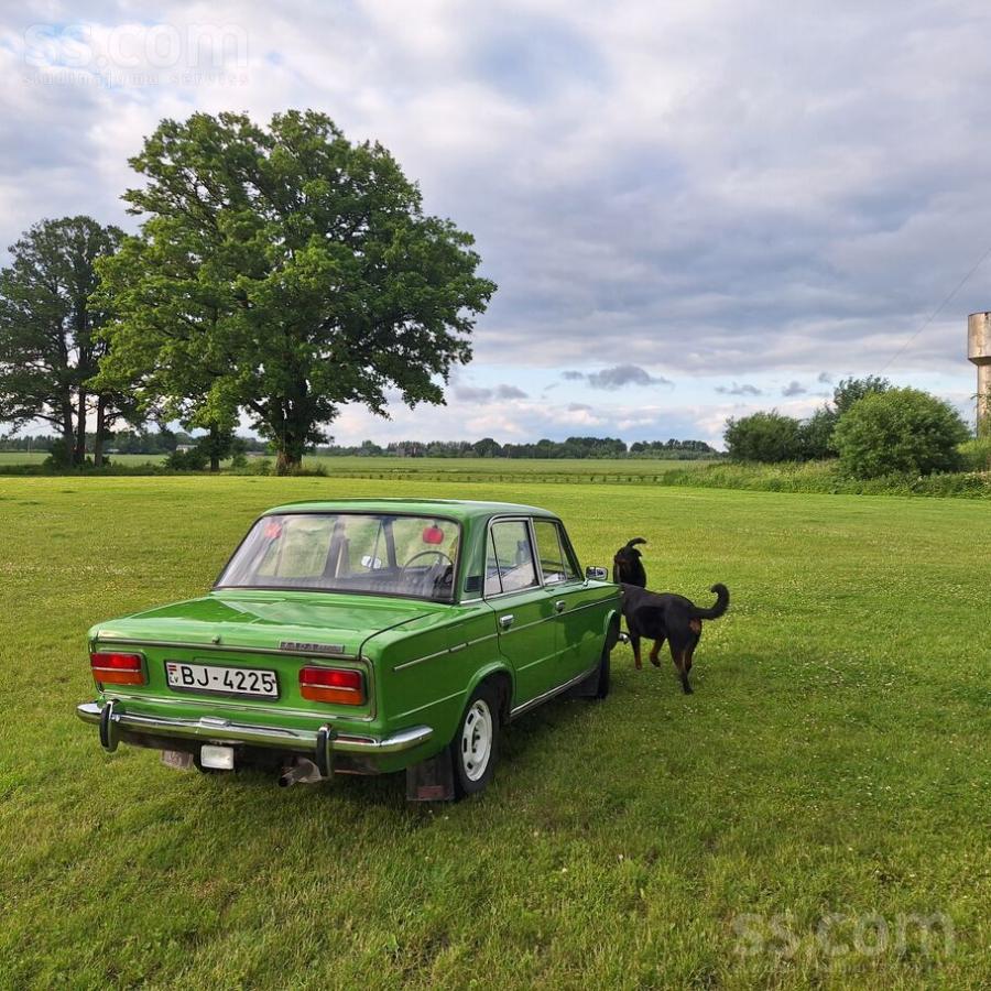 Zaļš VAZ / Lada 2103 1983 Aizkraukle, ar dzinēja tilpumu 1.30 L un nobraukumu 47 tūkst. km par 2000 €, foto 4 vietnē AUTOMOTO.COM.LV