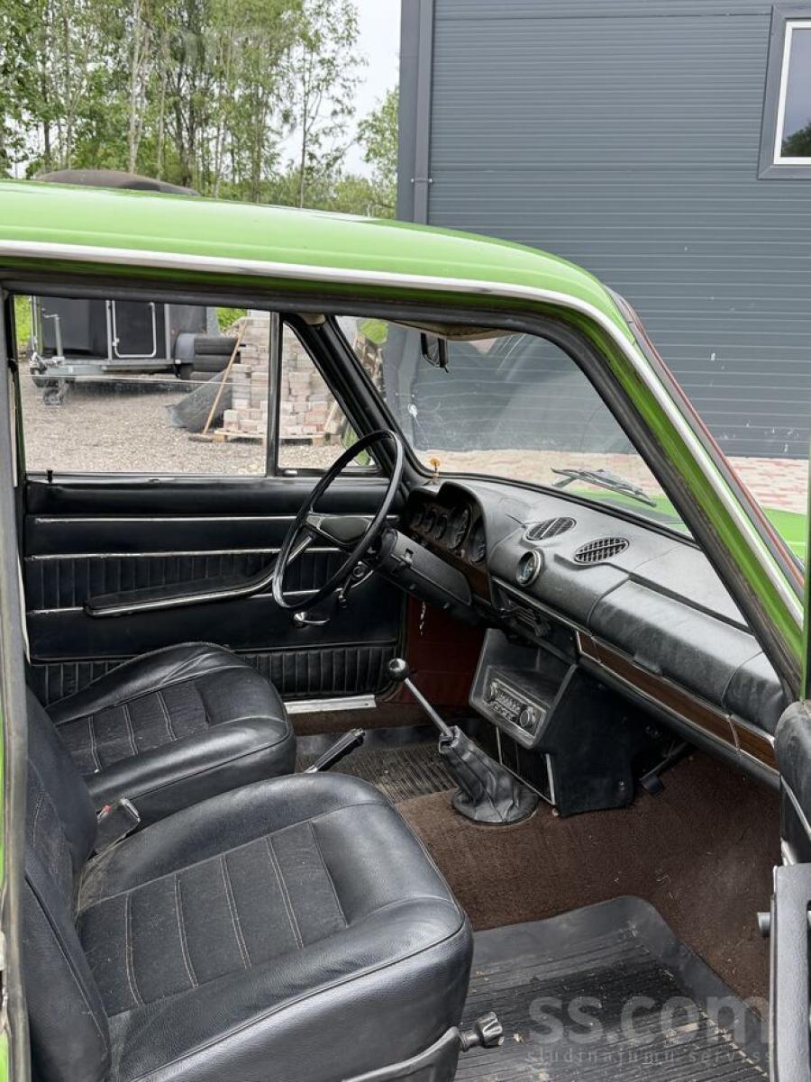 Zaļš VAZ / Lada 2103 1984 Aizkraukle, ar dzinēja tilpumu 1.30 L un nobraukumu 47 tūkst. km par 3200 €, foto 4 vietnē AUTOMOTO.COM.LV