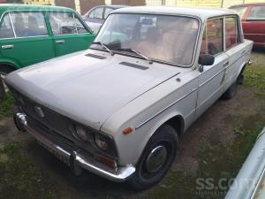 Серый ВАЗ 2103 1975 в Лиепая, объемом двигателя 1.50 л и пробегом 0 тыс. км за 1000 €, фото 3 на AUTOMOTO.COM.LV