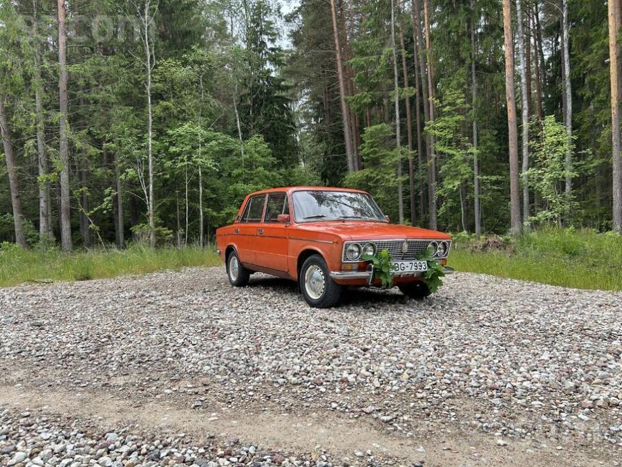 Sarkans VAZ / Lada 2103 1974 Liepāja, ar dzinēja tilpumu 1.30 L un nobraukumu 99 tūkst. km par 1500 €, foto 3 vietnē AUTOMOTO.COM.LV