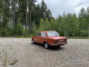 Sarkans VAZ / Lada 2103 1974 Liepāja, ar dzinēja tilpumu 1.30 L un nobraukumu 99 tūkst. km par 1500 €, foto 5 vietnē AUTOMOTO.COM.LV