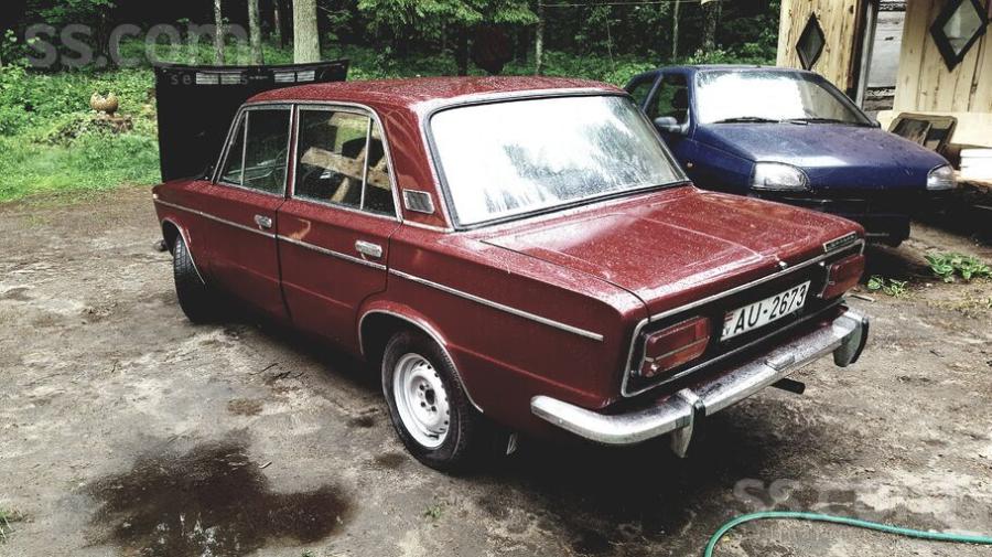 Sarkans VAZ / Lada 2103 1974 Rīga, ar dzinēja tilpumu 1.50 L un nobraukumu 63 tūkst. km par 2850 €, foto 4 vietnē AUTOMOTO.COM.LV