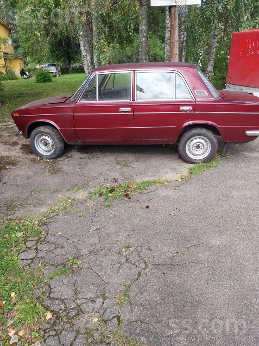 Sarkans VAZ / Lada 2103 1974 Rīga, ar dzinēja tilpumu 1.50 L un nobraukumu 63 tūkst. km par 2850 €, foto 9 vietnē AUTOMOTO.COM.LV