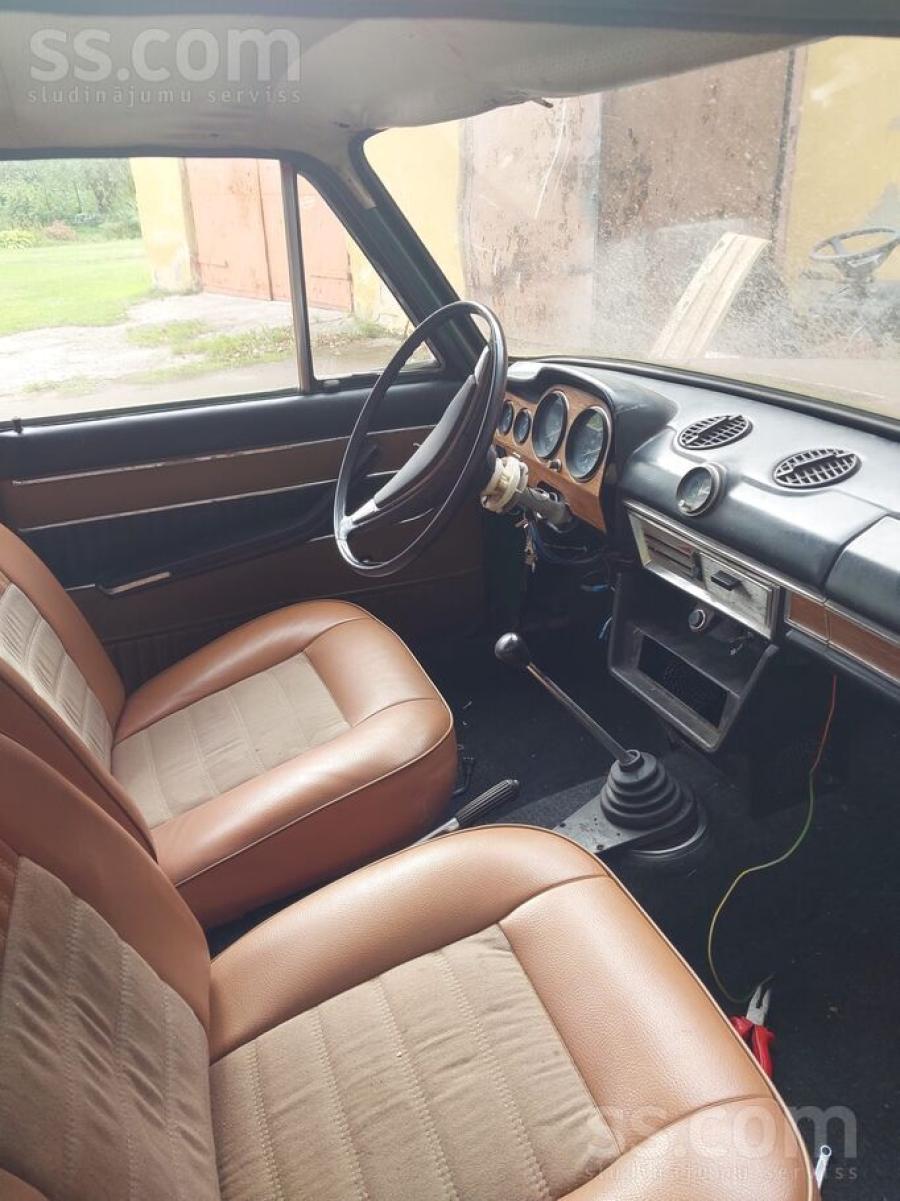 Sarkans VAZ / Lada 2103 1974 Rīga, ar dzinēja tilpumu 1.50 L un nobraukumu 63 tūkst. km par 2850 €, foto 16 vietnē AUTOMOTO.COM.LV