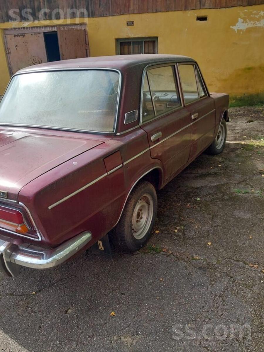 Sarkans VAZ / Lada 2103 1974 Rīga, ar dzinēja tilpumu 1.50 L un nobraukumu 63 tūkst. km par 2850 €, foto 21 vietnē AUTOMOTO.COM.LV
