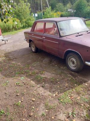 Sarkans VAZ / Lada 2103 1974 Rīga, ar dzinēja tilpumu 1.50 L un nobraukumu 63 tūkst. km par 2850 €, foto 22 vietnē AUTOMOTO.COM.LV