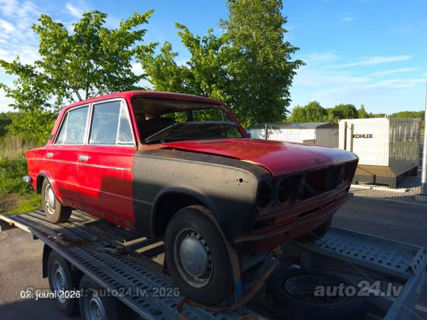Red VAZ / Lada 2103 1980 in Parnu, with an engine capacity of 1.30 L and mileage of 5 thousand km for 750 €, photo 2 on AUTOMOTO.COM.LV