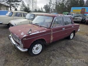 Sarkans VAZ / Lada 2103 1986 Rīga, ar dzinēja tilpumu 1.60 L un nobraukumu 20 tūkst. km par 390 €, foto 2 vietnē AUTOMOTO.COM.LV