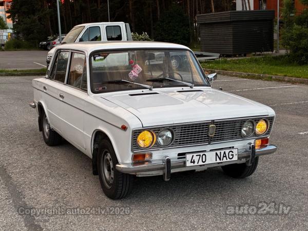 Balts VAZ / Lada 2103 1975 Tallina, ar dzinēja tilpumu 1.50 L un nobraukumu 66 tūkst. km par 2500 €, foto 3 vietnē AUTOMOTO.COM.LV
