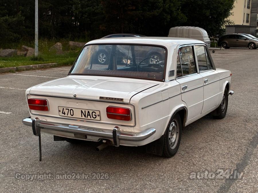 Balts VAZ / Lada 2103 1975 Tallina, ar dzinēja tilpumu 1.50 L un nobraukumu 66 tūkst. km par 2500 €, foto 6 vietnē AUTOMOTO.COM.LV
