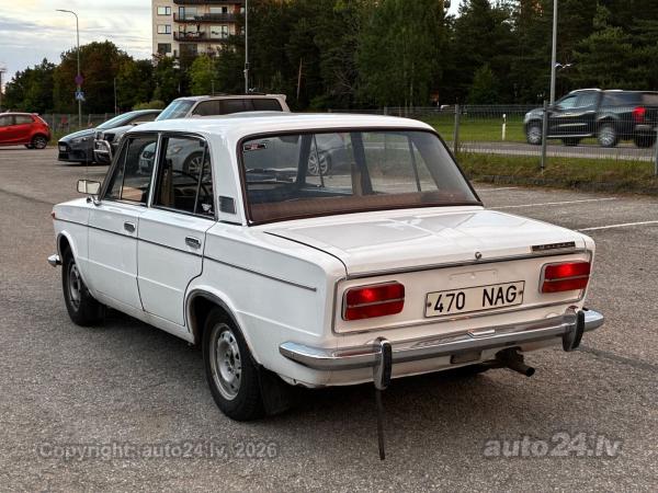 Balts VAZ / Lada 2103 1975 Tallina, ar dzinēja tilpumu 1.50 L un nobraukumu 66 tūkst. km par 2500 €, foto 7 vietnē AUTOMOTO.COM.LV