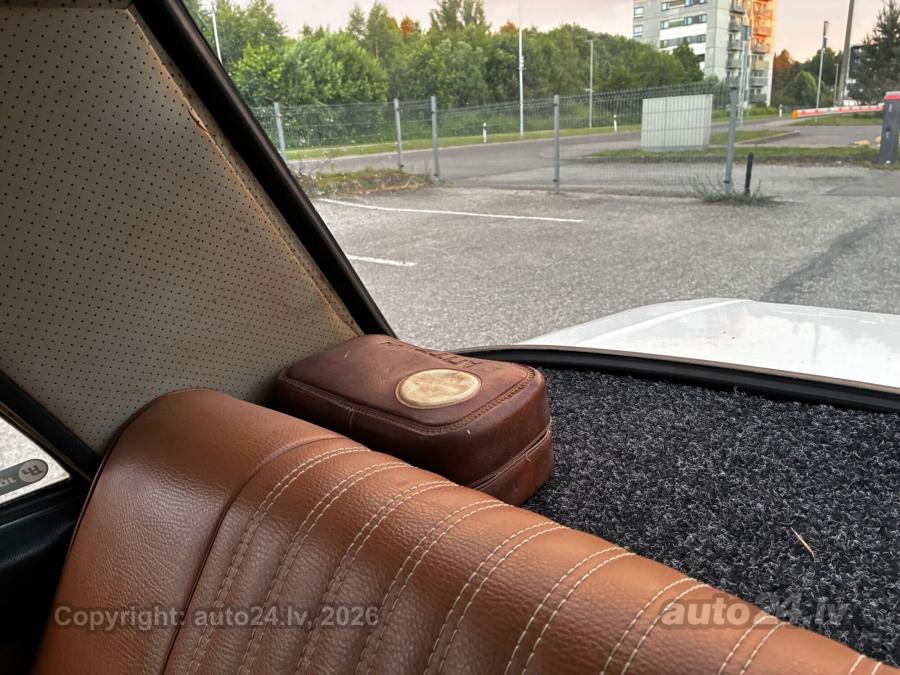 Balts VAZ / Lada 2103 1975 Tallina, ar dzinēja tilpumu 1.50 L un nobraukumu 66 tūkst. km par 2500 €, foto 15 vietnē AUTOMOTO.COM.LV