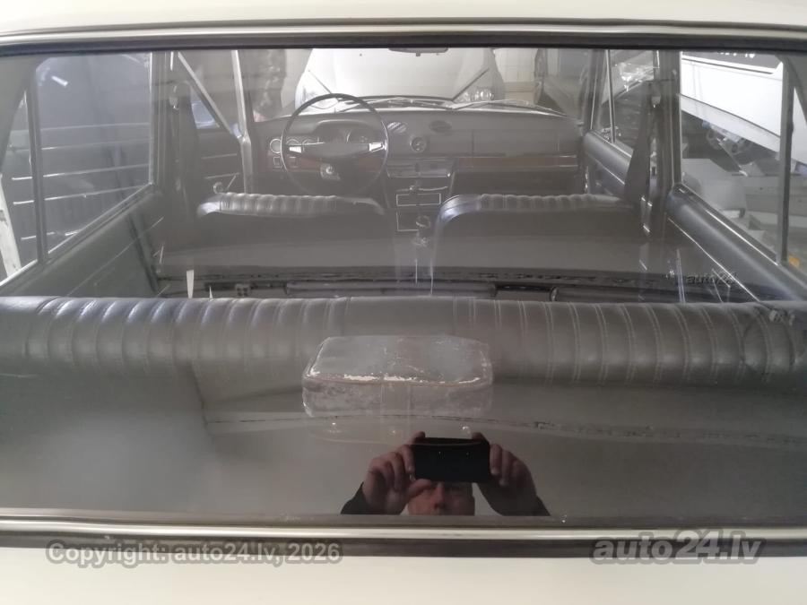 White VAZ / Lada 2103 1979 in Valga, with an engine capacity of 1.50 L and mileage of 1 thousand km for 27000 €, photo 9 on AUTOMOTO.COM.LV