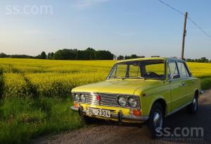 Желтый ВАЗ 2103 1975 в Рига, объемом двигателя 1.50 л и пробегом 90 тыс. км за 4500 €, фото  на AUTOMOTO.COM.LV