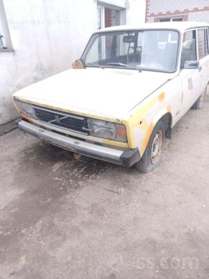 Dzeltens VAZ / Lada 2104 1978 Dobele, ar dzinēja tilpumu 1.30 L un nobraukumu 125 tūkst. km par 370 €, foto 8 vietnē AUTOMOTO.COM.LV