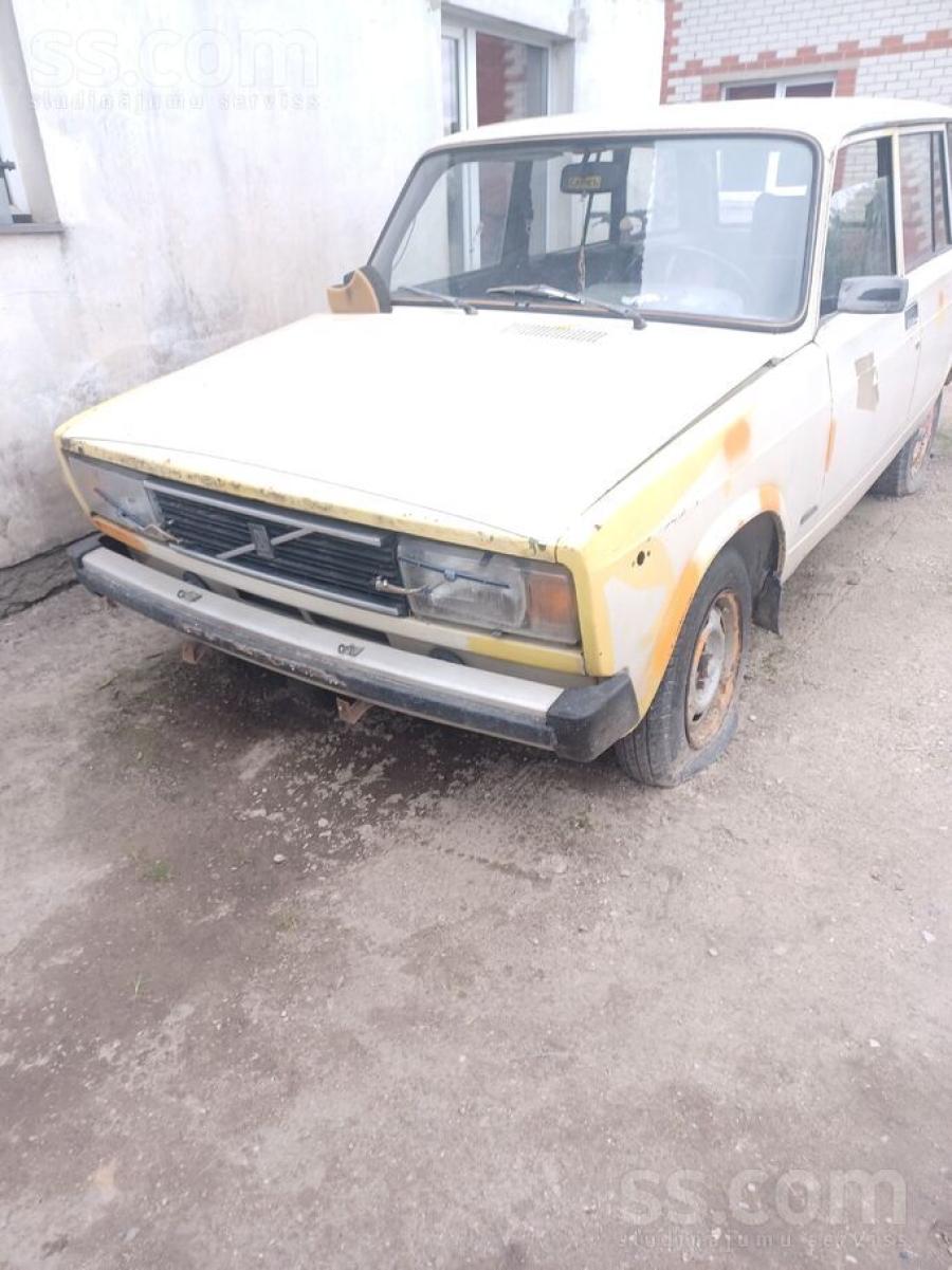 Dzeltens VAZ / Lada 2104 1978 Dobele, ar dzinēja tilpumu 1.30 L un nobraukumu 125 tūkst. km par 370 €, foto 8 vietnē AUTOMOTO.COM.LV