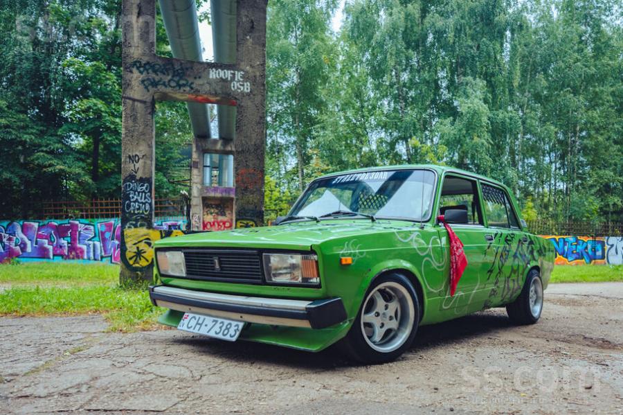 Green VAZ / Lada 2105 1982 in Riga, with an engine capacity of 1.30 L and mileage of 26 thousand km for 2500 €, photo 4 on AUTOMOTO.COM.LV