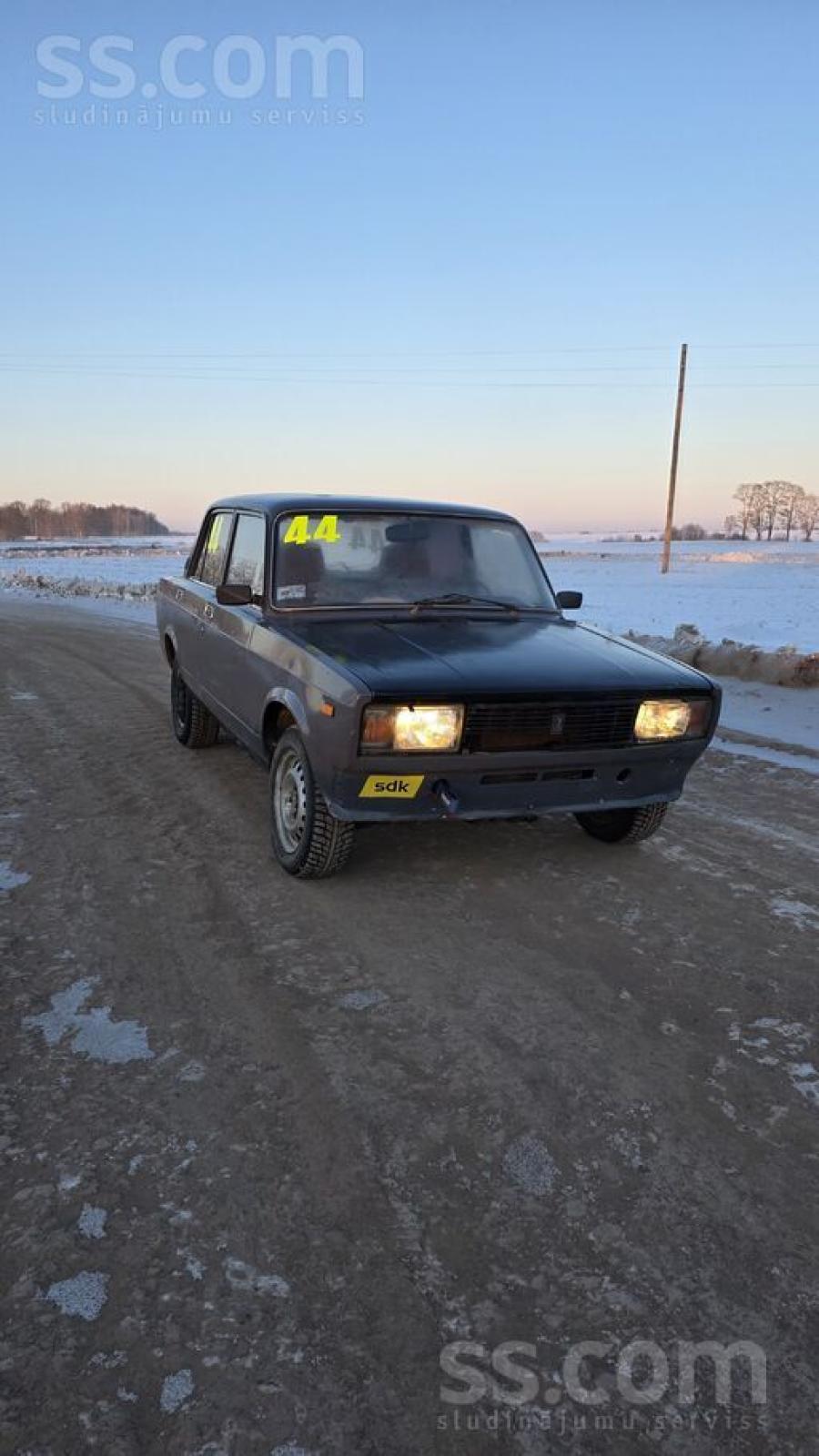 Pelēks VAZ / Lada 2105 2025 Valmiera, ar dzinēja tilpumu 1.80 L un nobraukumu 100 tūkst. km par 2550 €, foto 3 vietnē AUTOMOTO.COM.LV