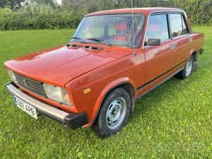 Red VAZ / Lada 2105 1981 in Tallinn, with an engine capacity of 1.30 L and mileage of 93 thousand km for 3750 €, photo 3 on AUTOMOTO.COM.LV