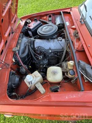 Red VAZ / Lada 2105 1981 in Tallinn, with an engine capacity of 1.30 L and mileage of 93 thousand km for 3750 €, photo 6 on AUTOMOTO.COM.LV