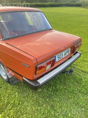 Red VAZ / Lada 2105 1981 in Tallinn, with an engine capacity of 1.30 L and mileage of 93 thousand km for 3750 €, photo 15 on AUTOMOTO.COM.LV