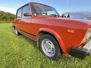 Red VAZ / Lada 2105 1981 in Tallinn, with an engine capacity of 1.30 L and mileage of 93 thousand km for 3750 €, photo 19 on AUTOMOTO.COM.LV