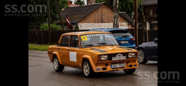 Dzeltens VAZ / Lada 2105 1982 Rīga, ar dzinēja tilpumu 2.00 L un nobraukumu 106 tūkst. km par 5000 €, foto 1 vietnē AUTOMOTO.COM.LV