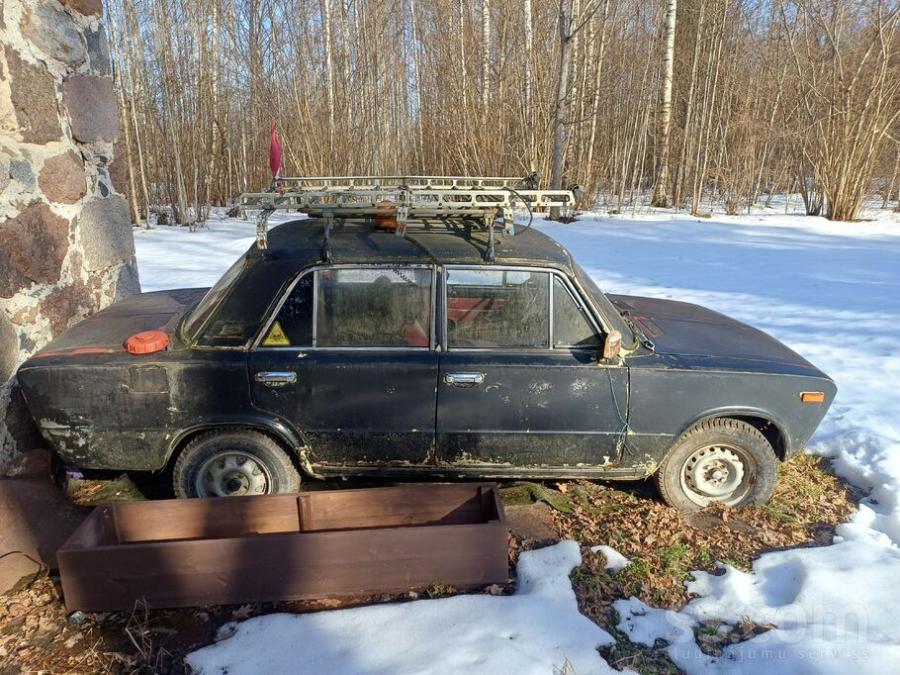 Черный ВАЗ 2106 1986 в Екабпилс, объемом двигателя 1.60 л и пробегом 15 тыс. км за 380 €, фото 3 на AUTOMOTO.COM.LV