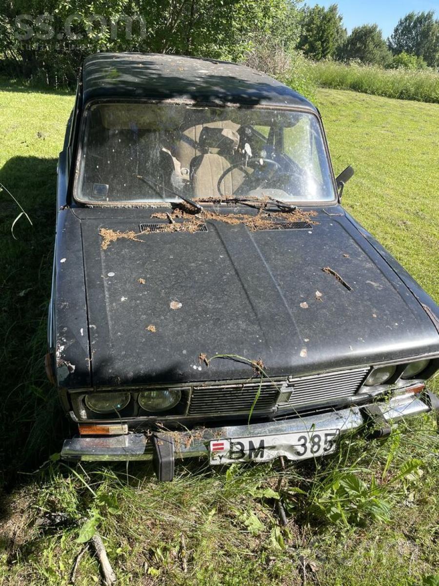 Черный ВАЗ 2106 1989 в Цесис, объемом двигателя 1.30 л и пробегом 0 тыс. км за 399 €, фото 4 на AUTOMOTO.COM.LV