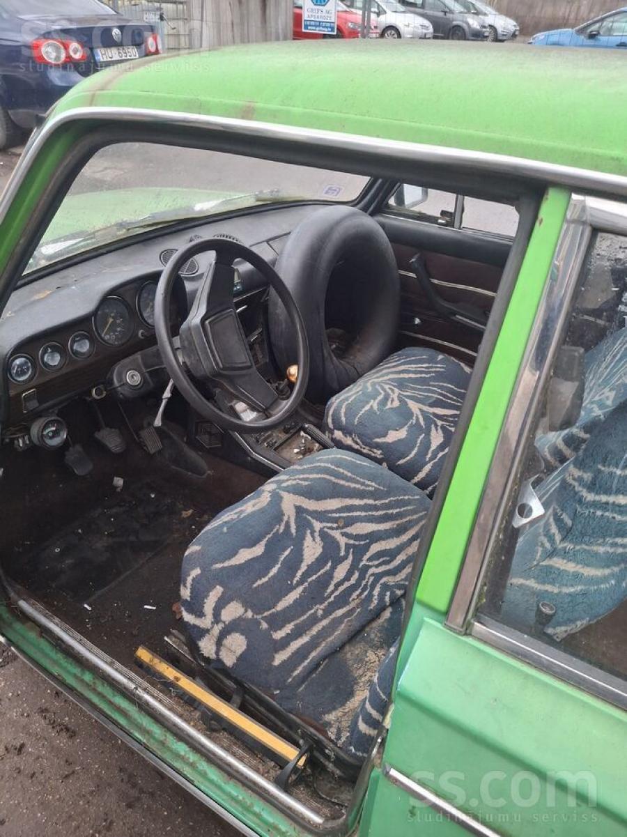 Green VAZ / Lada 2106 1983 in Riga, with an engine capacity of 1.60 L and mileage of 7 thousand km for 350 €, photo 2 on AUTOMOTO.COM.LV