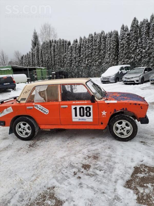 Oranžs VAZ / Lada 2106 2015 Rīga, ar dzinēja tilpumu 4.00 L un nobraukumu 0 tūkst. km par 2300 €, foto 5 vietnē AUTOMOTO.COM.LV