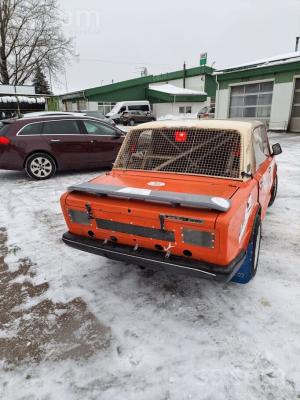 Oranžs VAZ / Lada 2106 2015 Rīga, ar dzinēja tilpumu 4.00 L un nobraukumu 0 tūkst. km par 2300 €, foto 13 vietnē AUTOMOTO.COM.LV