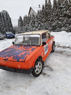 Oranžs VAZ / Lada 2106 2015 Rīga, ar dzinēja tilpumu 4.00 L un nobraukumu 0 tūkst. km par 2300 €, foto 20 vietnē AUTOMOTO.COM.LV